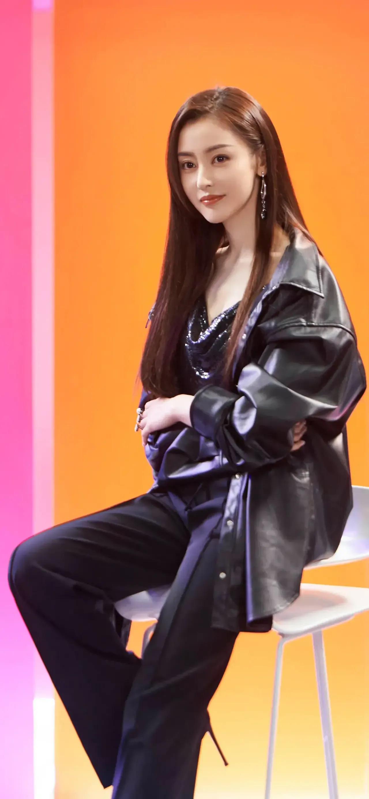 Zhang Tian likes figure - iNEWS