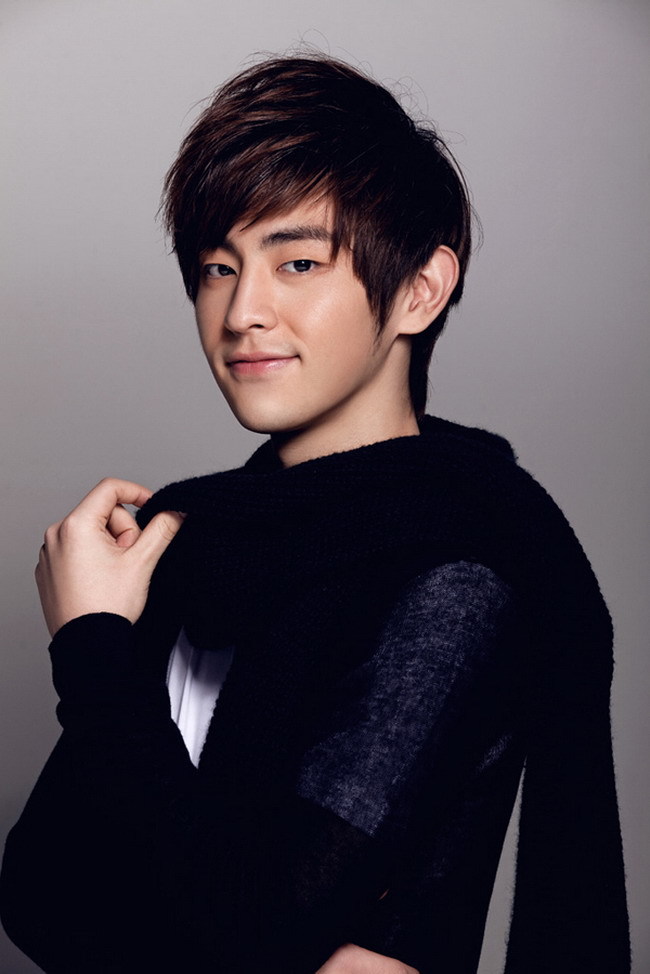 He made his debut at the age of 20 and became popular at the age of 26 ...