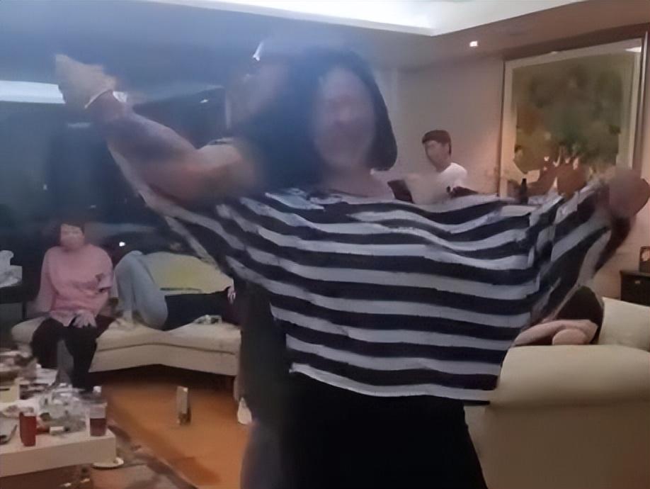 Little SKoo Jun-yup's intimate dance scene is released! Big S lay flat and motionless, Xiao ...