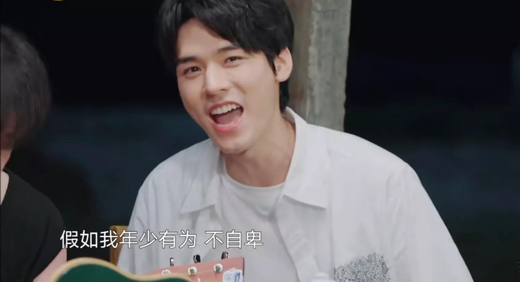 Gong Jun went to Li Ronghao's concert, and he could feel Gong Jun's ...