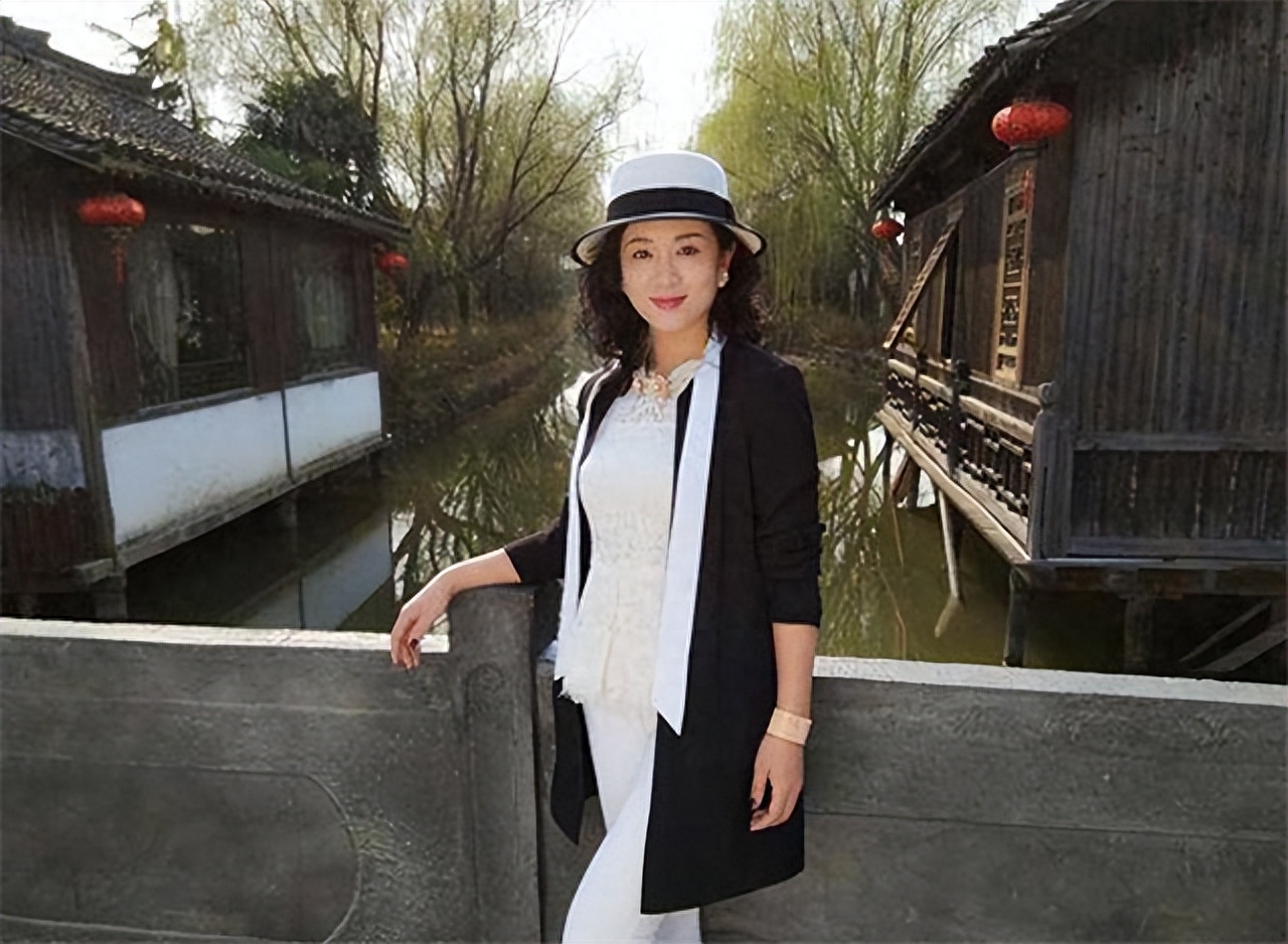 Wang Yixuan: She retired from the industry to be a housewife because of her love, and was ...