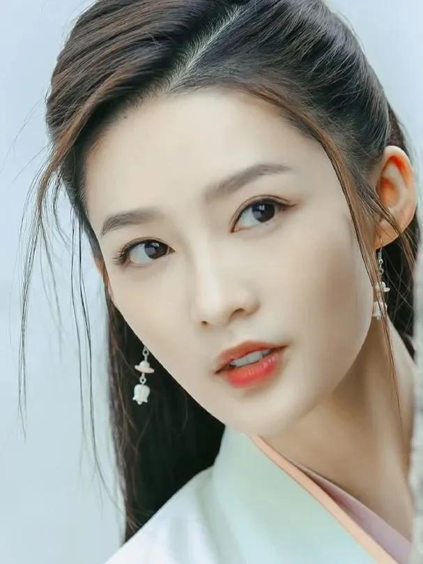 Sharing of beauties in ancient costumes——Li Qinzhi Lin Waner's wardrobe ...