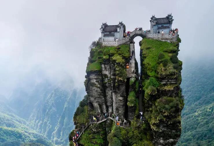 Eight Temples Built On Cliffs In China - iNEWS