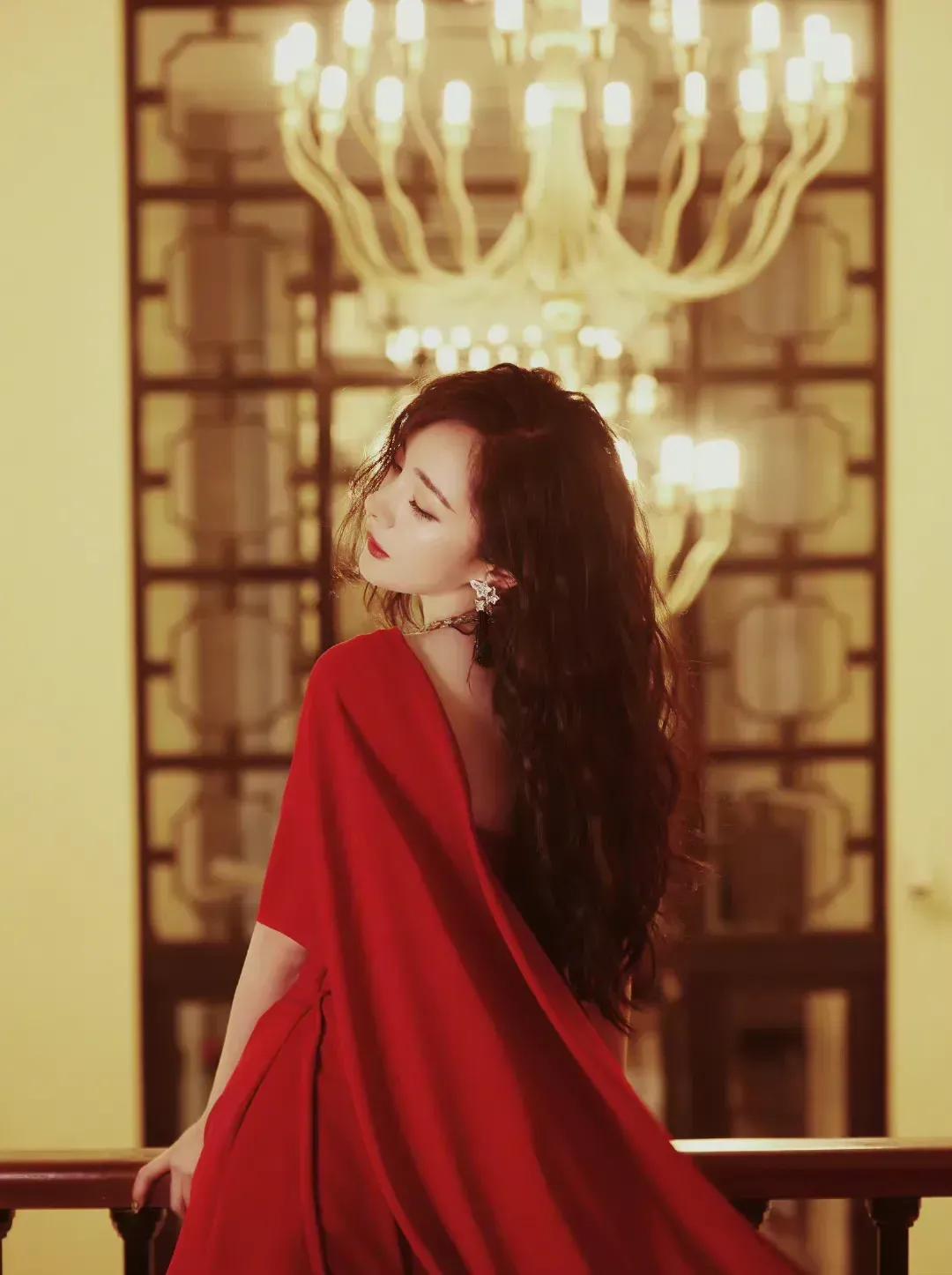Yang Mi red is too beautiful - iNEWS