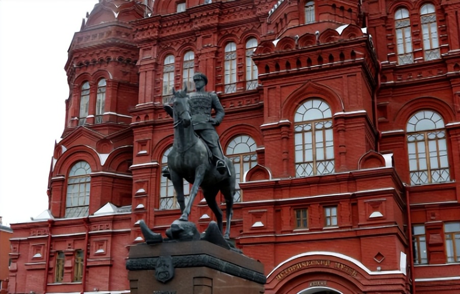 Why is the Kremlin a symbol of Russian power and history? - iNEWS