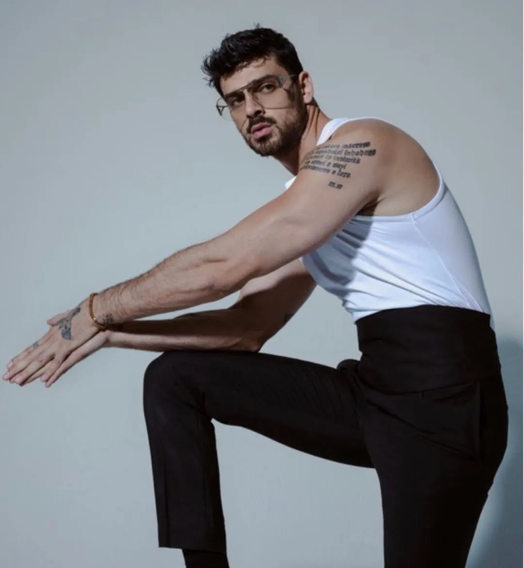 Italian actor Michele Morrone enters Bollywood, moves to India - iNEWS