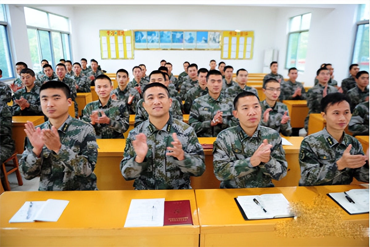 In the "dual-head system" of the PLA, who has more power, the head of ...