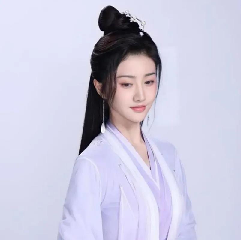 Ying Deng has actually become a "female first", let's see how Yang Zi ...