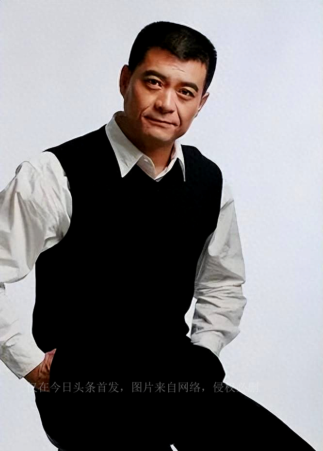 Wang Xinjun: After divorcing his first wife of 10 years, he turned ...