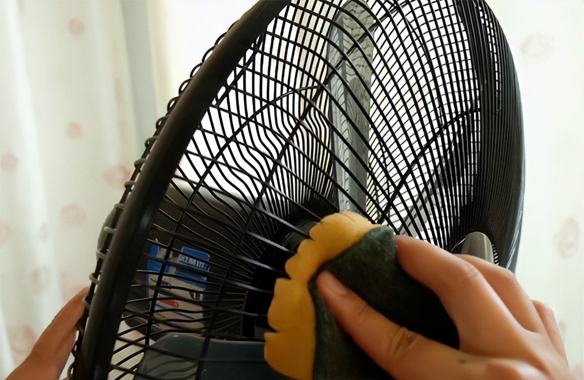 The necessary cleaning skills for small kitchen appliances will make ...