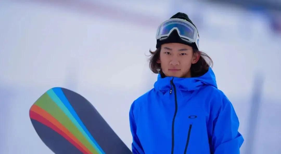 How "lower" is the popularity of celebrities rubbing against athletes ...