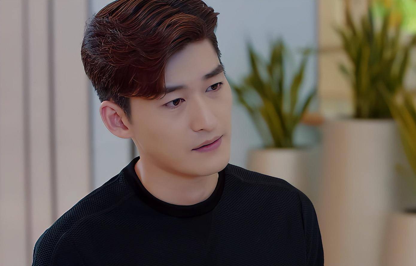 The outrageous operation of the greasy male star, and the female star ...