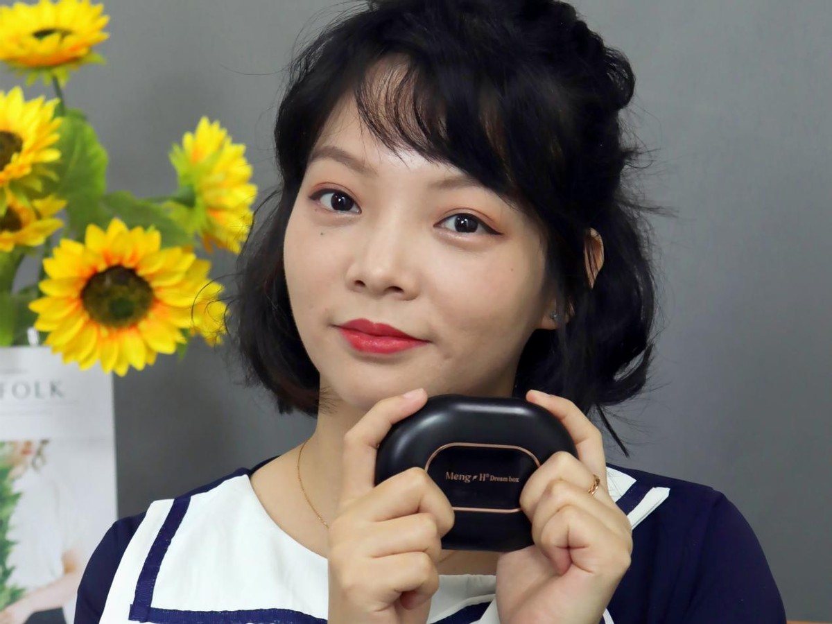 In the hot summer, why can she be exquisite all day, but you are ...