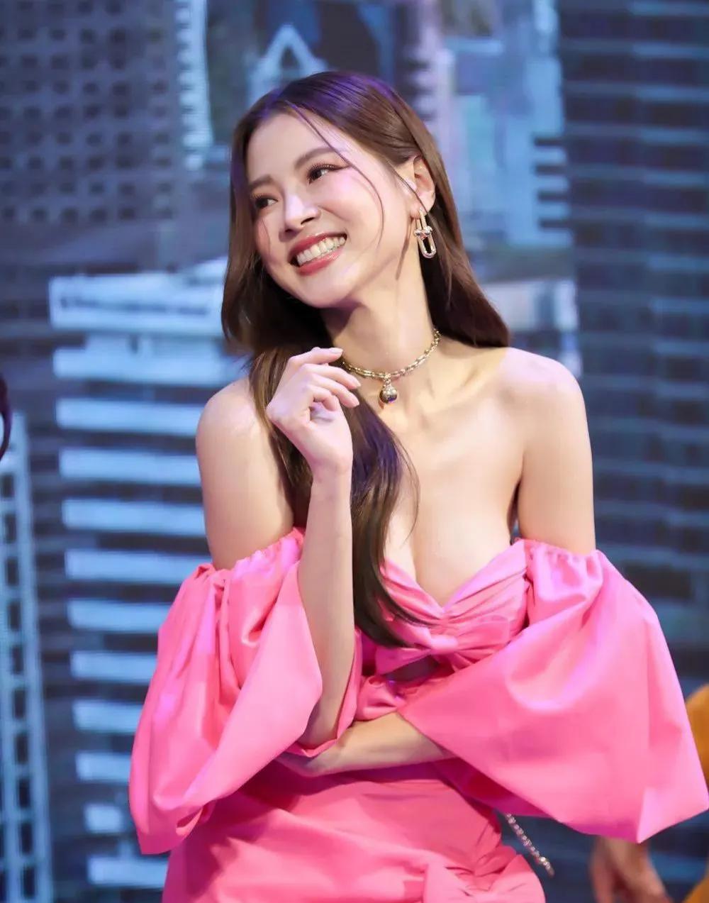 How beautiful is Shen Jiayi in Thailand?Thailand's first goddess of first love, Xiao Shui is too ...