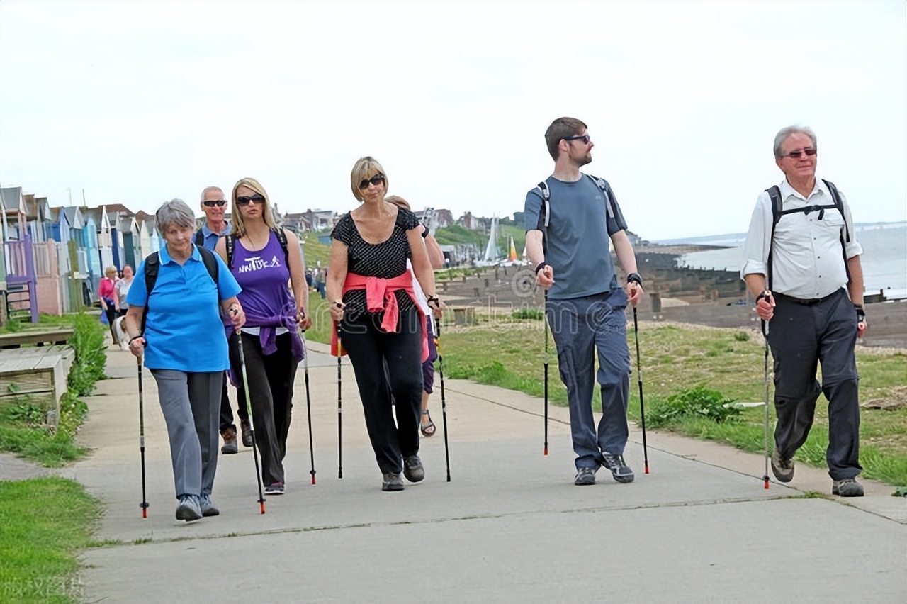 New study: 10,000 steps a day can reduce dementia risk by 50%, so 30 ...
