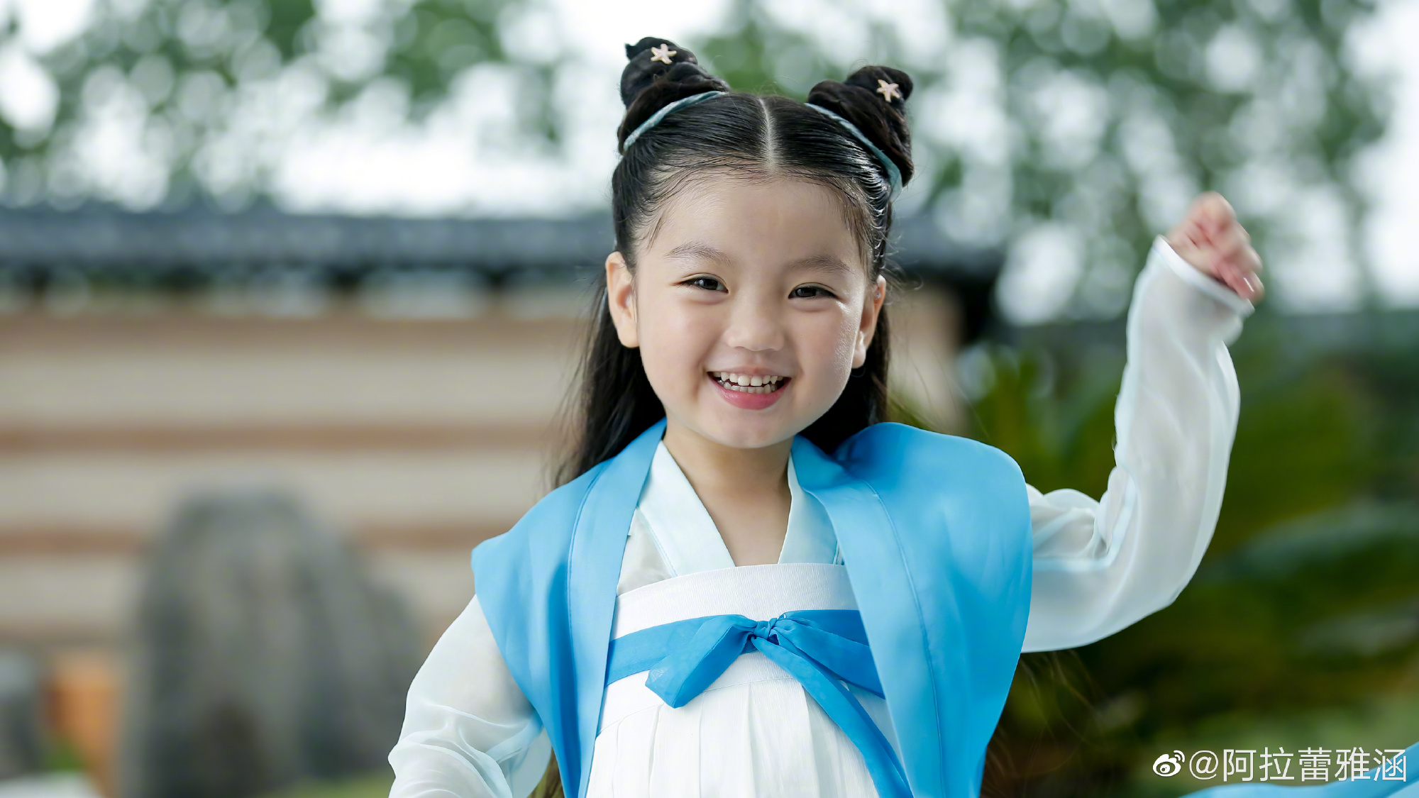 No long-term disability!The recent photos of Arale at the age of 10 are ...