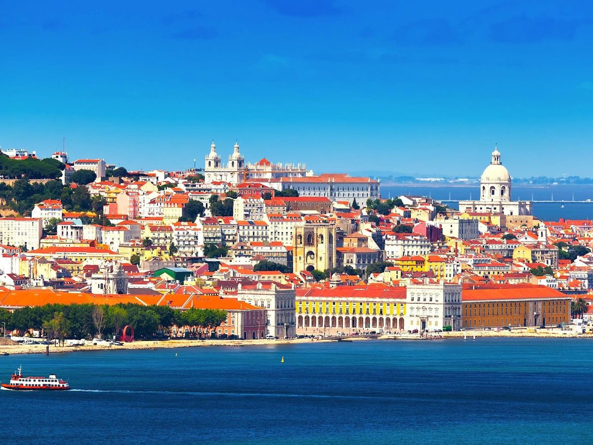 Cultural Exchange and Integration between Portuguese and Brazilian ...