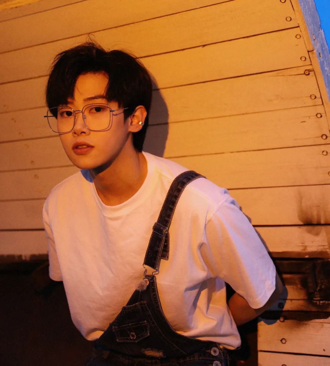 Song Yuning's "Future Future" Beijing concert, let him sing himself to ...