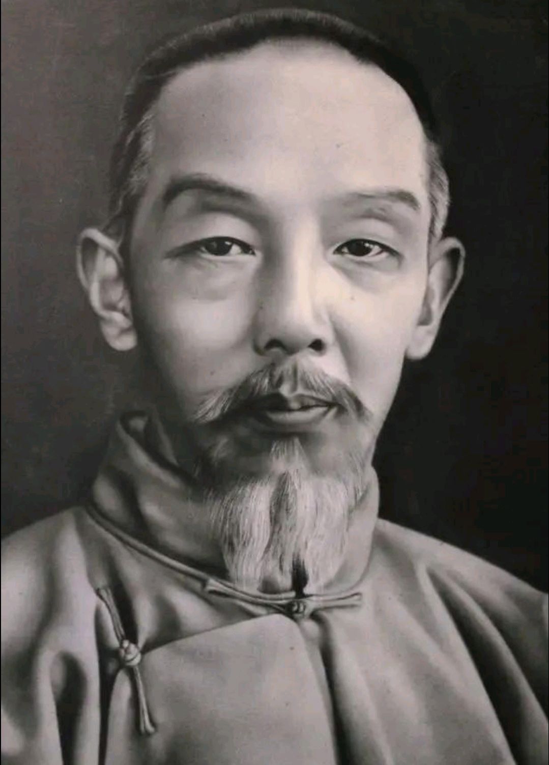 Kong Bohua, a Chinese medicine doctor, was once one of the "Four Famous ...