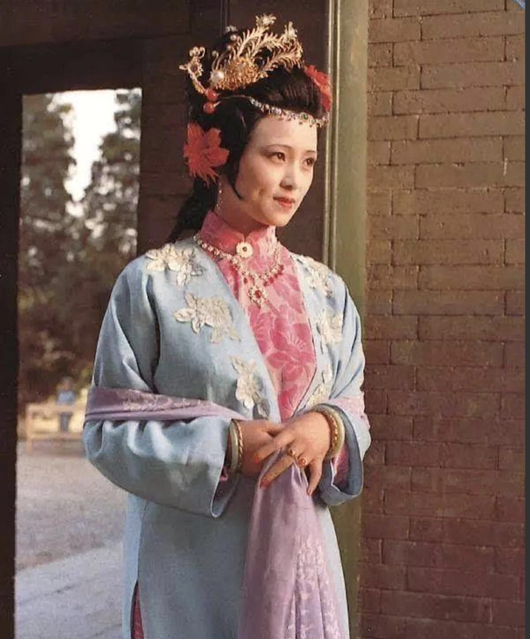 The most staggering scandal in the Red Chamber, is Qin Keqing voluntary ...