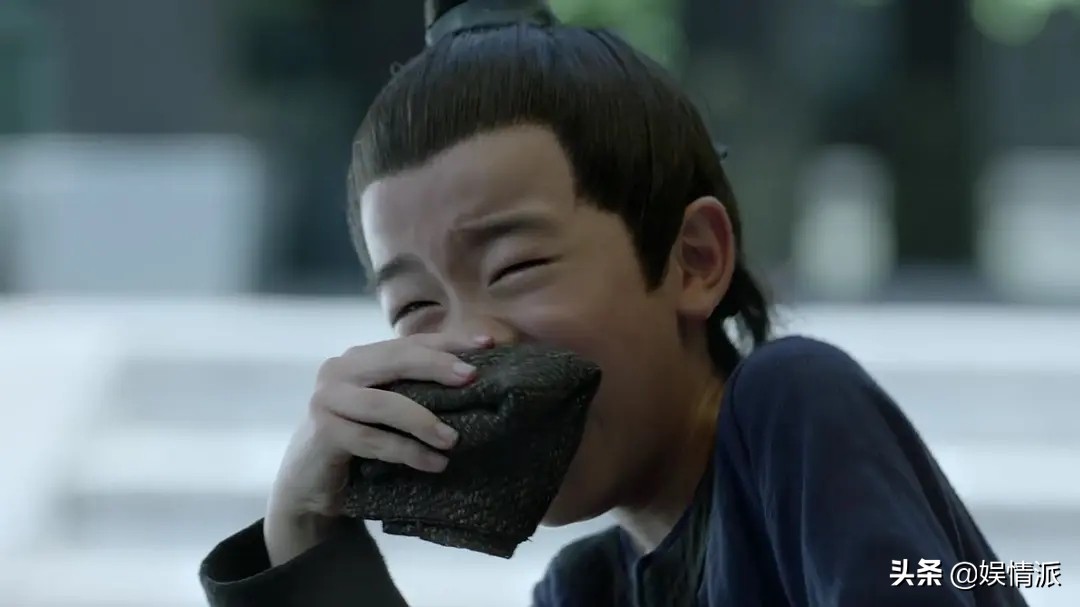 "Fighting Knives in the Snow" has more than 600 million broadcasts, and ...