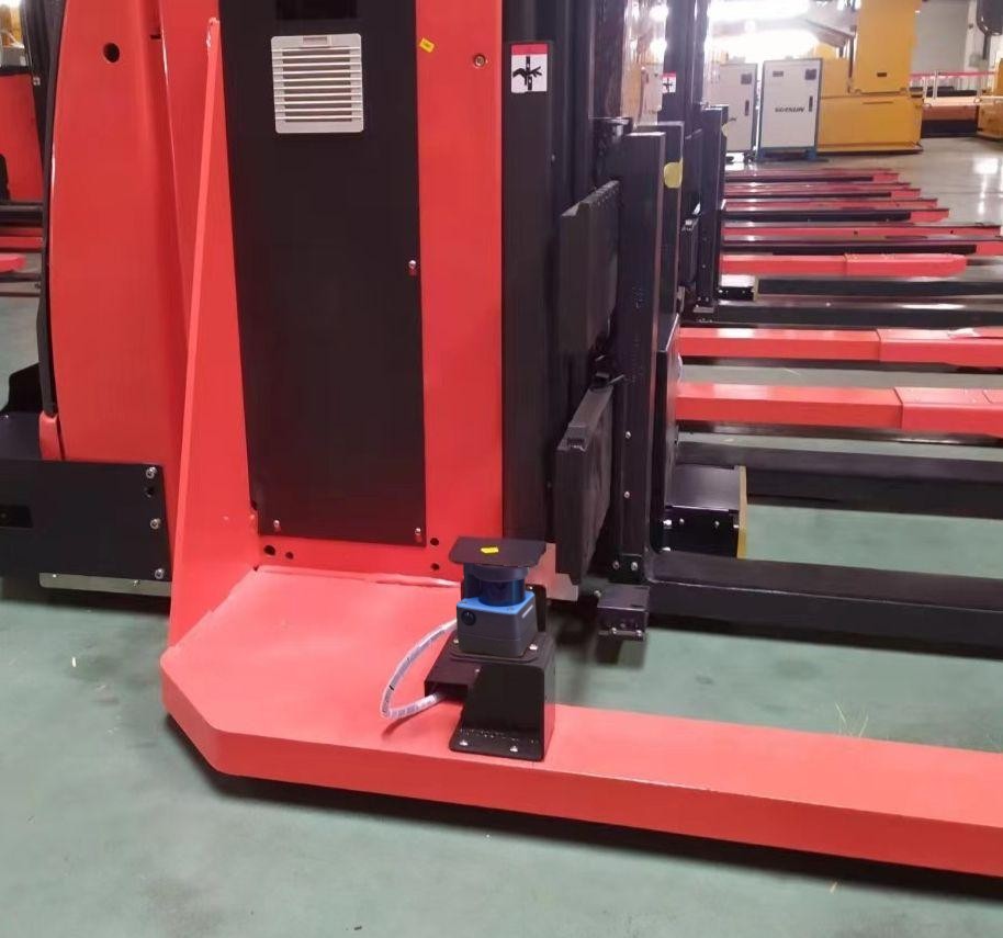 Robot-Forklift Fork Foot Obstacle Avoidance - iMedia