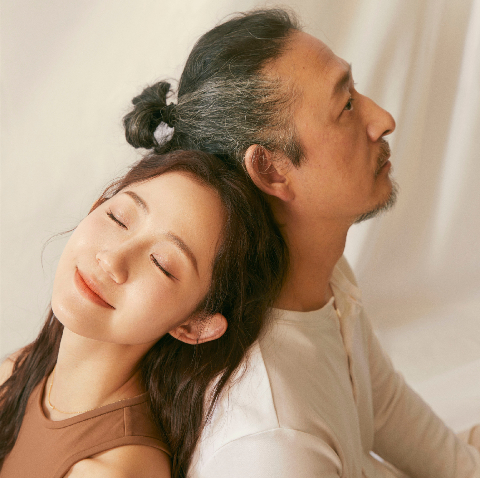 The 54-year-old Sambo family appeared on the cover of a magazine ...