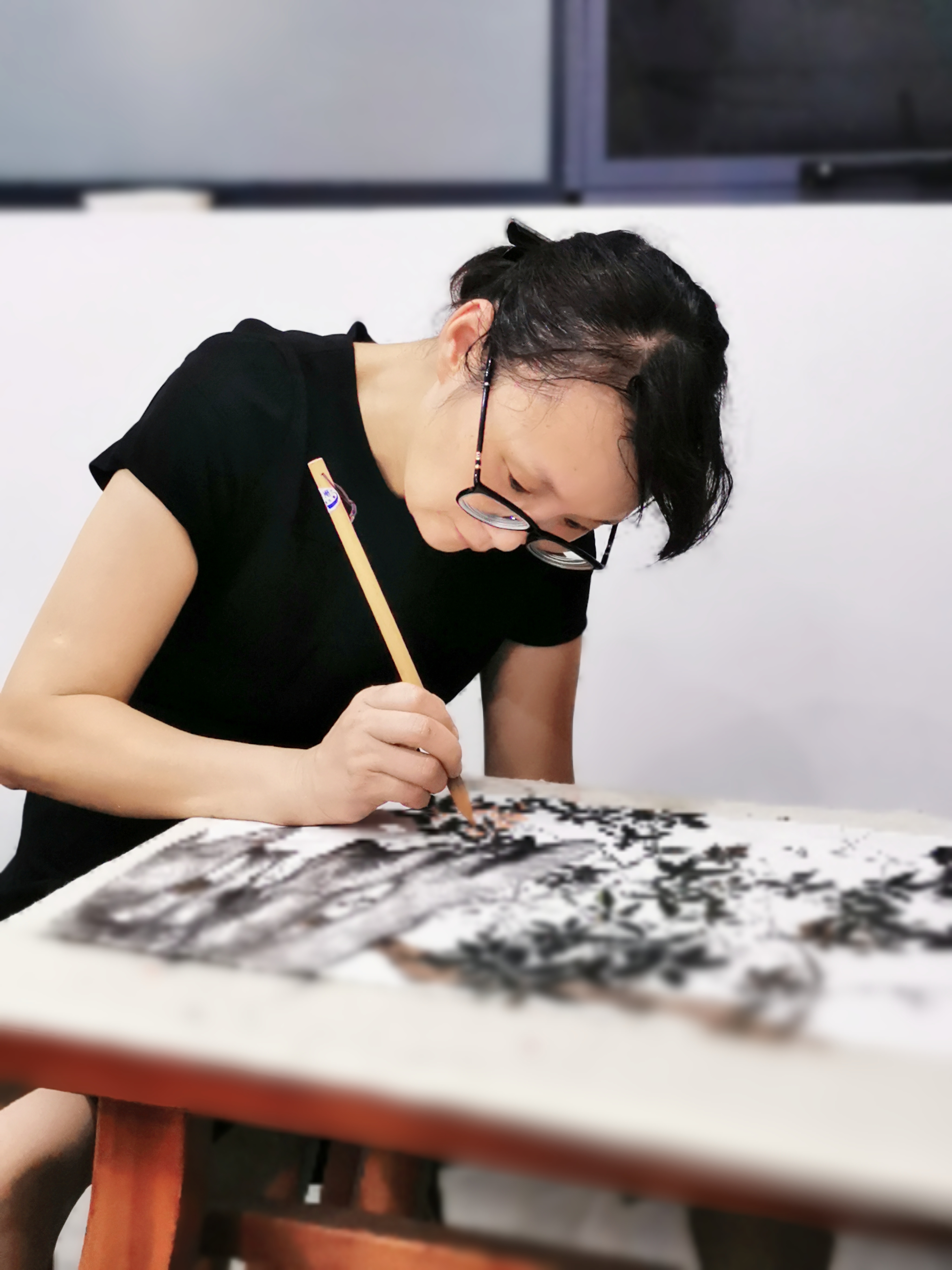 Mao Liya's Chinese paintings in Banshan Night Painting - iNEWS