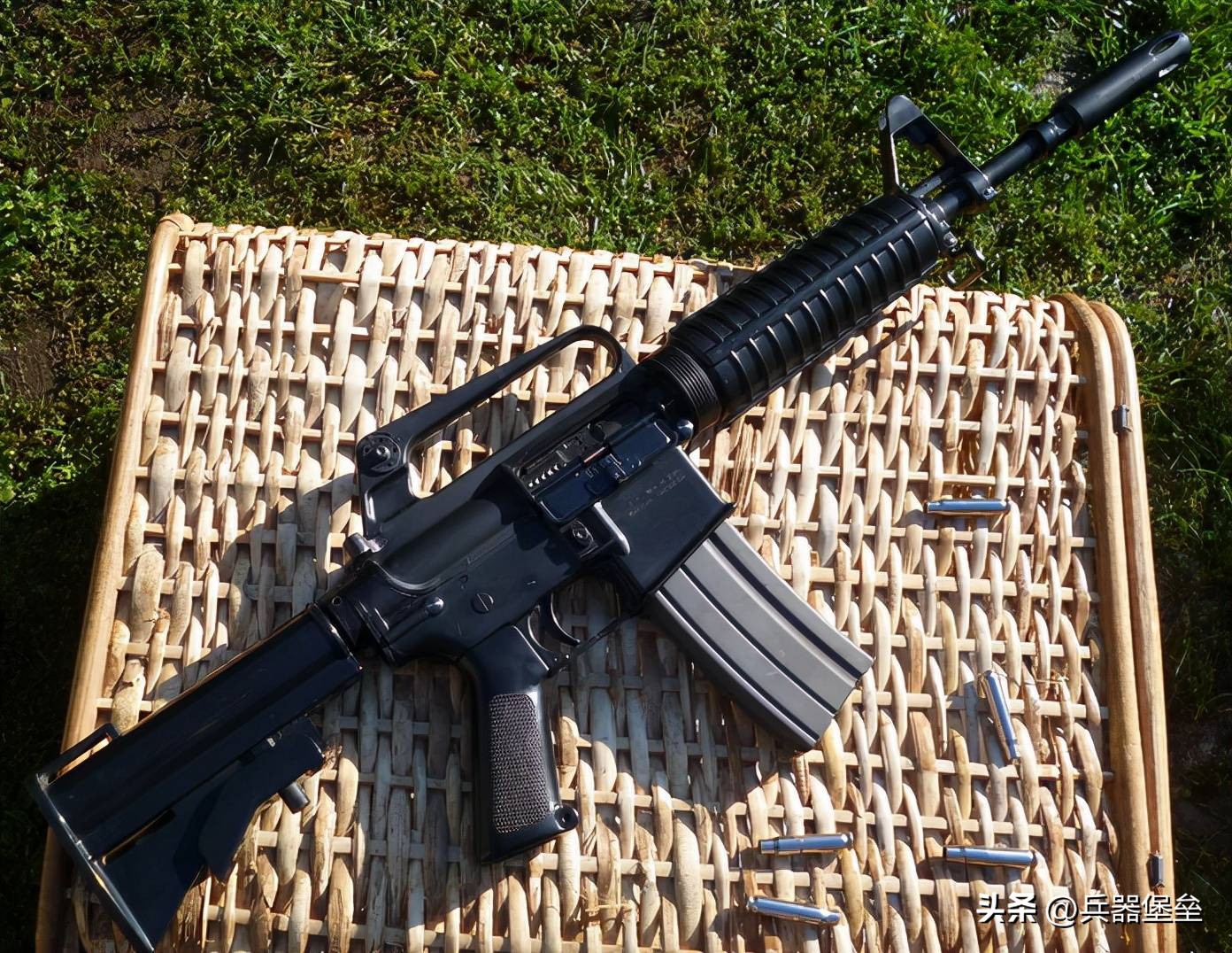 Comparison and Difference Between AK-47 Assault Rifle and M4 Assault ...