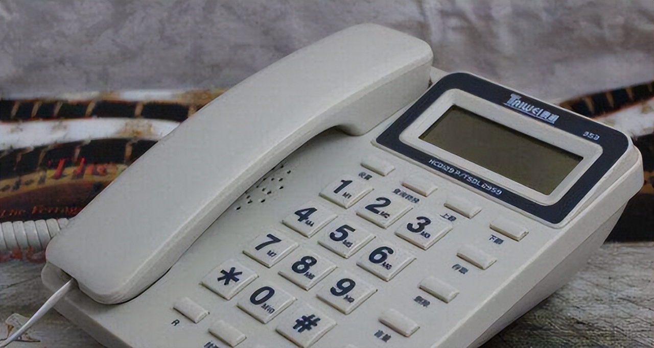 Why do the more developed countries prefer to use landlines?What's the ...