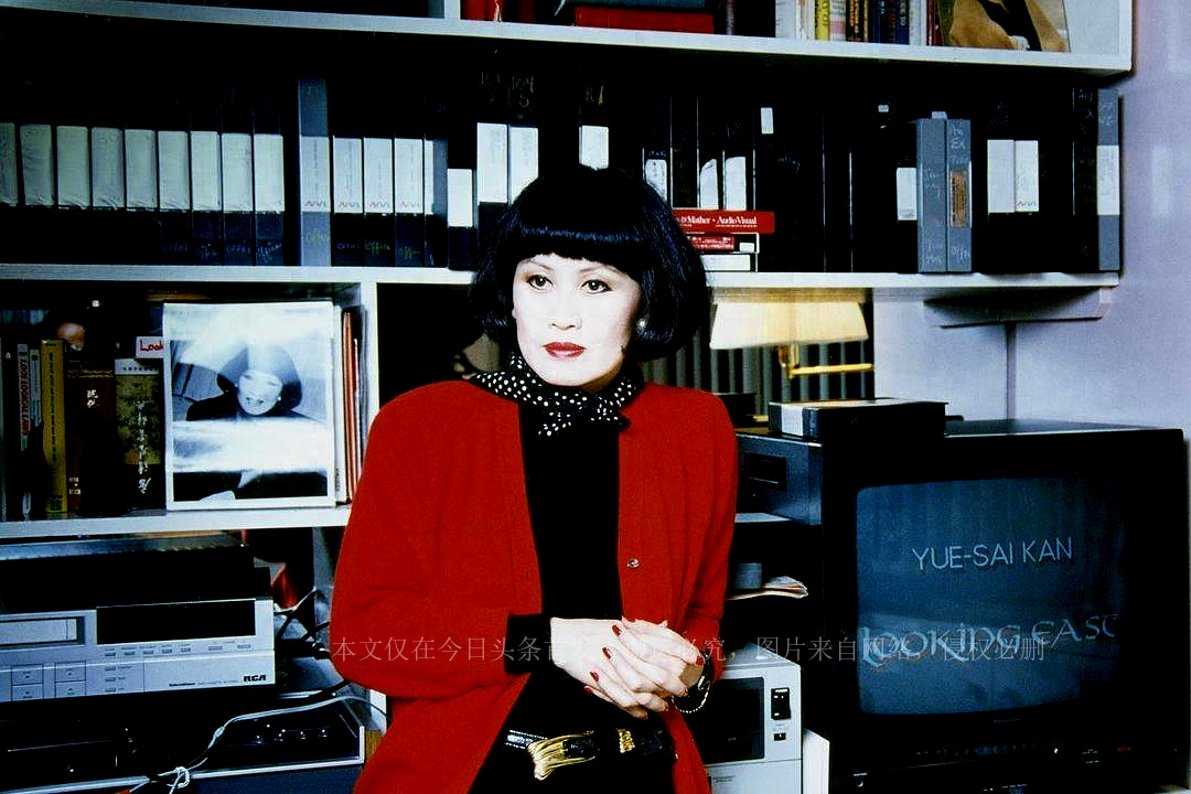 73-year-old Jin Yuxi made her relationship public, showing her ...