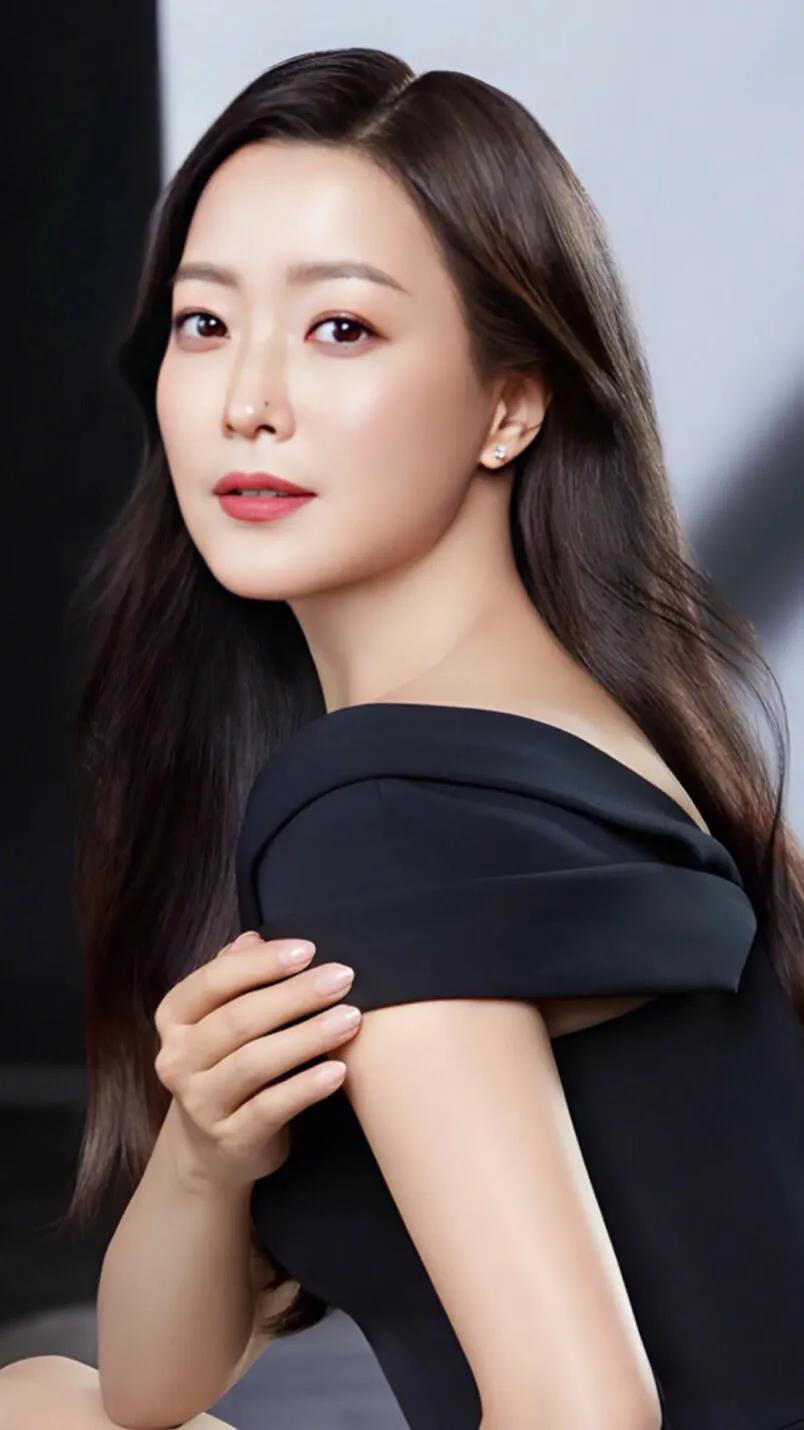 Korean actress: Kim Hee-sun - iNEWS