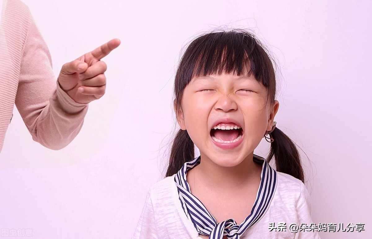 Eight Doting Behaviors - iNEWS