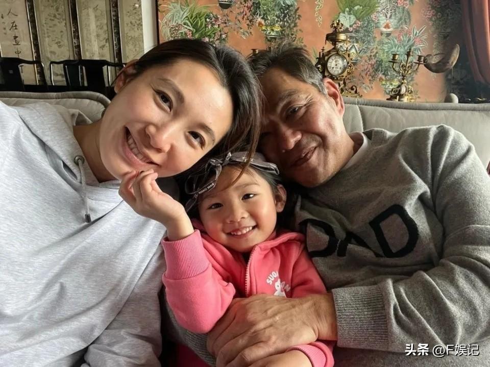 Li Meihui exposes a family of four photos for the first time - only you ...
