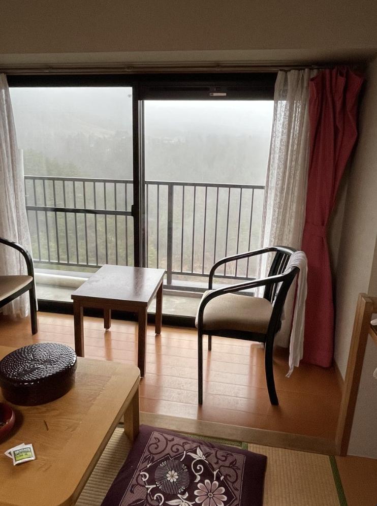 Kojima took a photo with black brother Jordan Peele, Mr. Mikami and ...