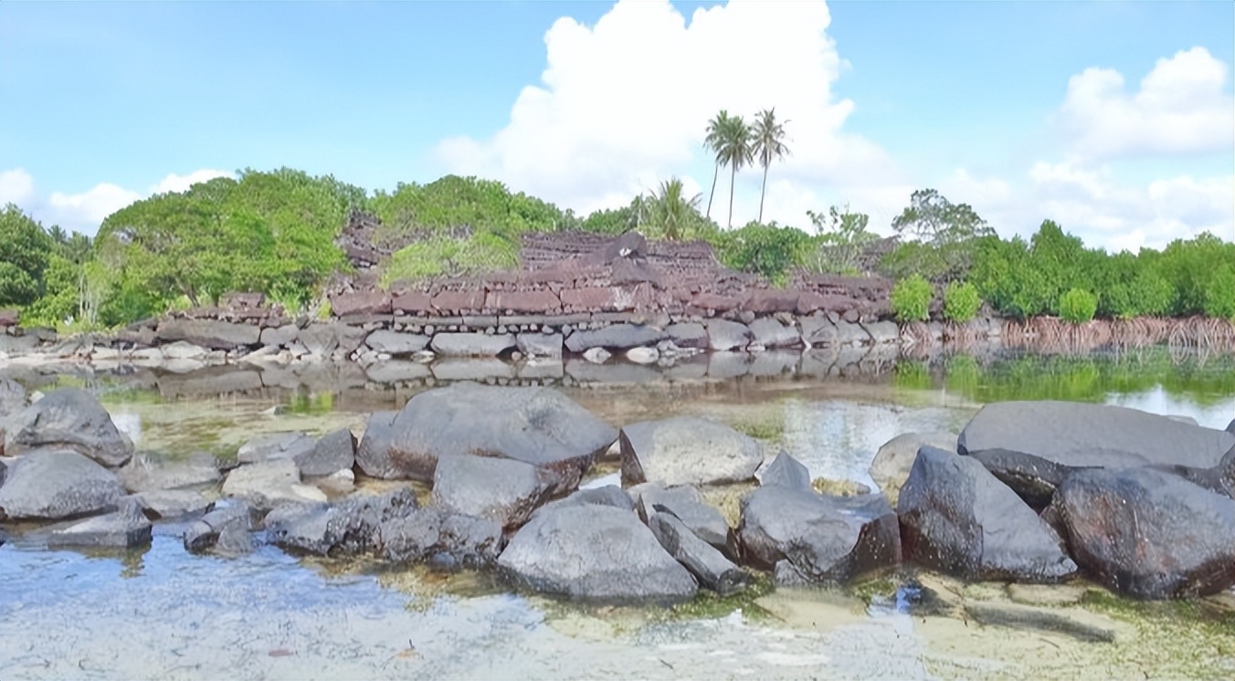 The mysterious megaliths of Nan Madol, the megalithic sites in the ...