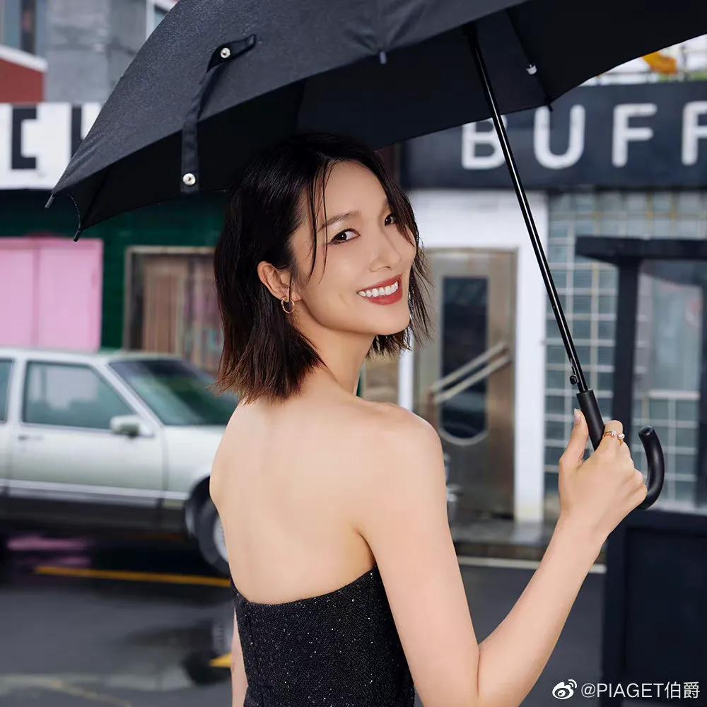 Li Yanan's beautiful picture - iNEWS