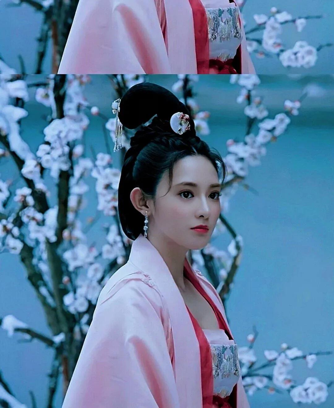 TV series "East Palace" Peng Xiaoran as Qu Xiaofeng - iNEWS