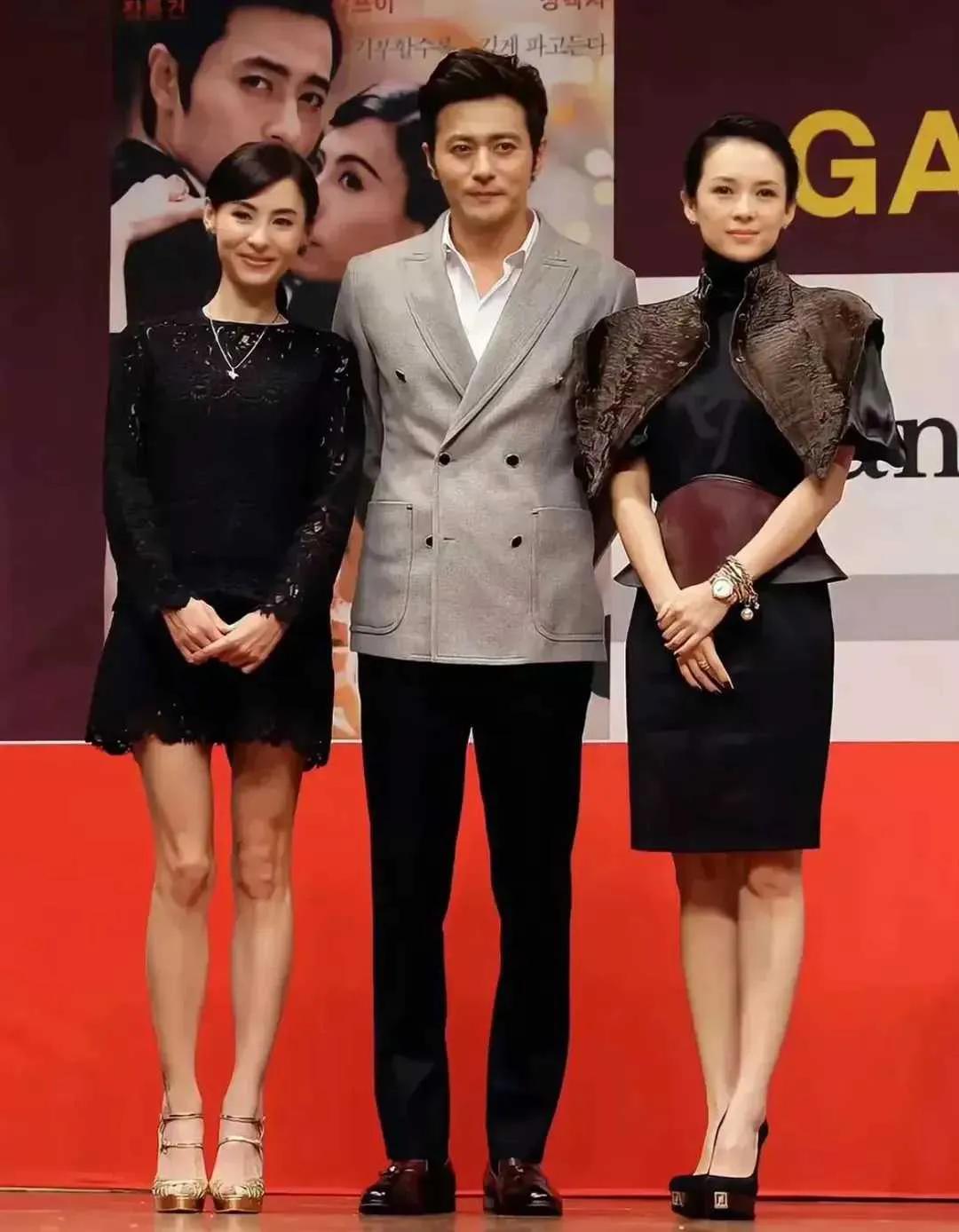 Cecilia Cheung and Zhang Ziyi took a group photo, one was only "skinny ...