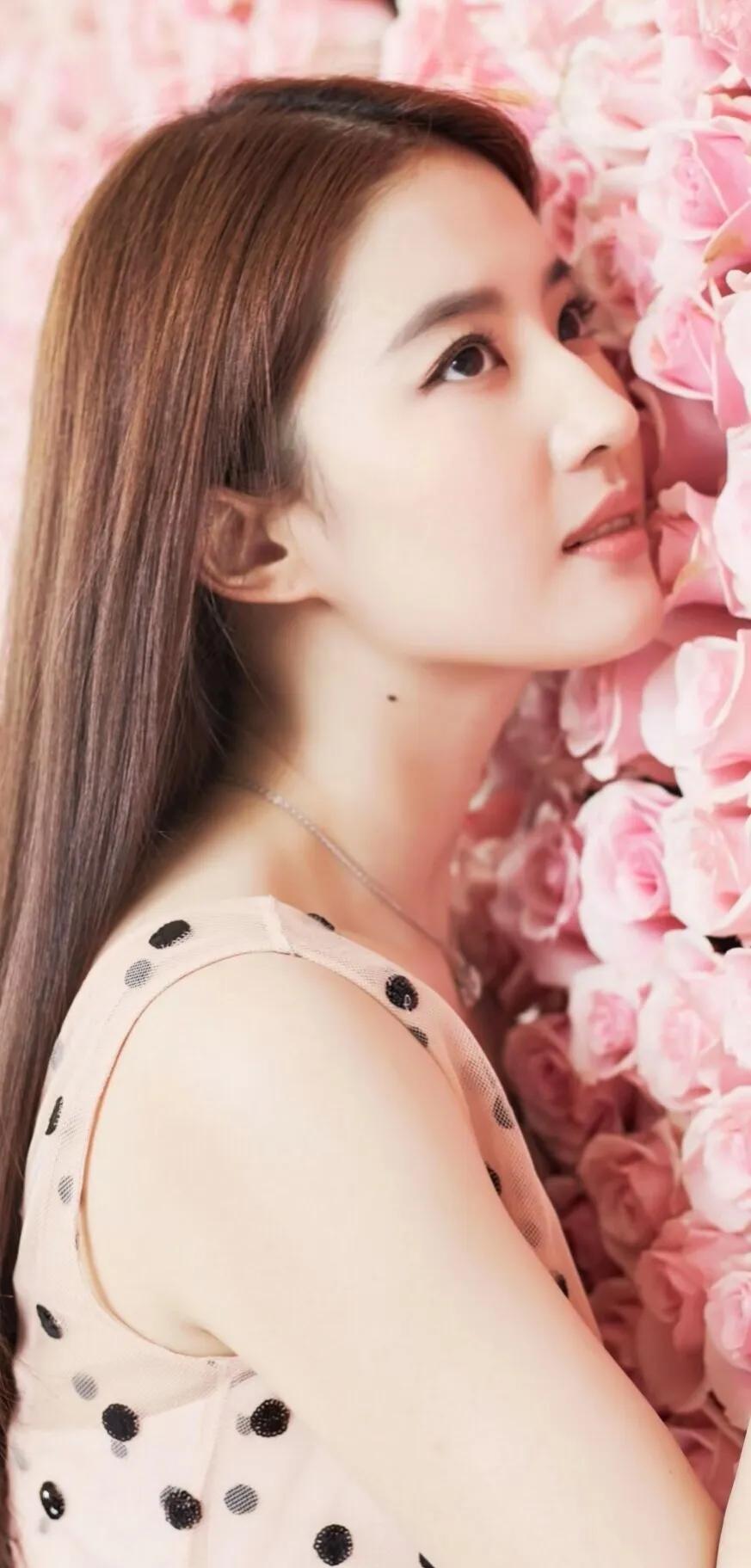The former fairy sister Liu Yifei is now known as the "Country Country ...