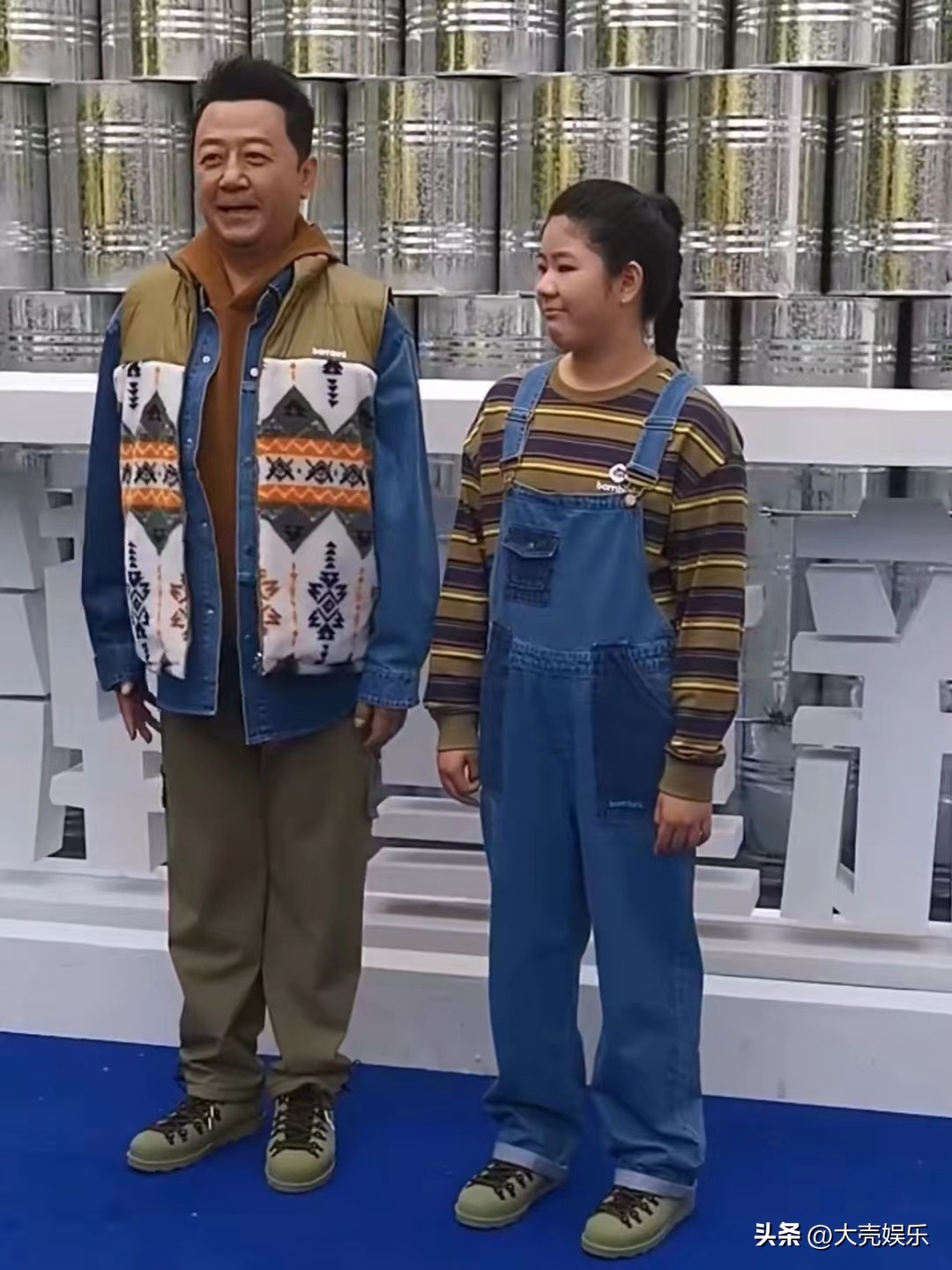 Guo Tao took his daughter Guo Yiwen to the catwalk, the daughter's ...