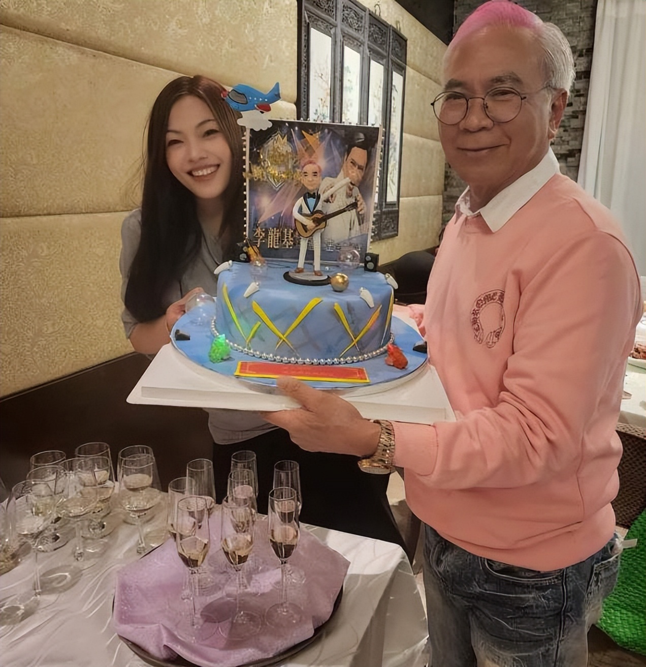 Congratulations! 72-year-old Li Longji married his 39-year-old ...