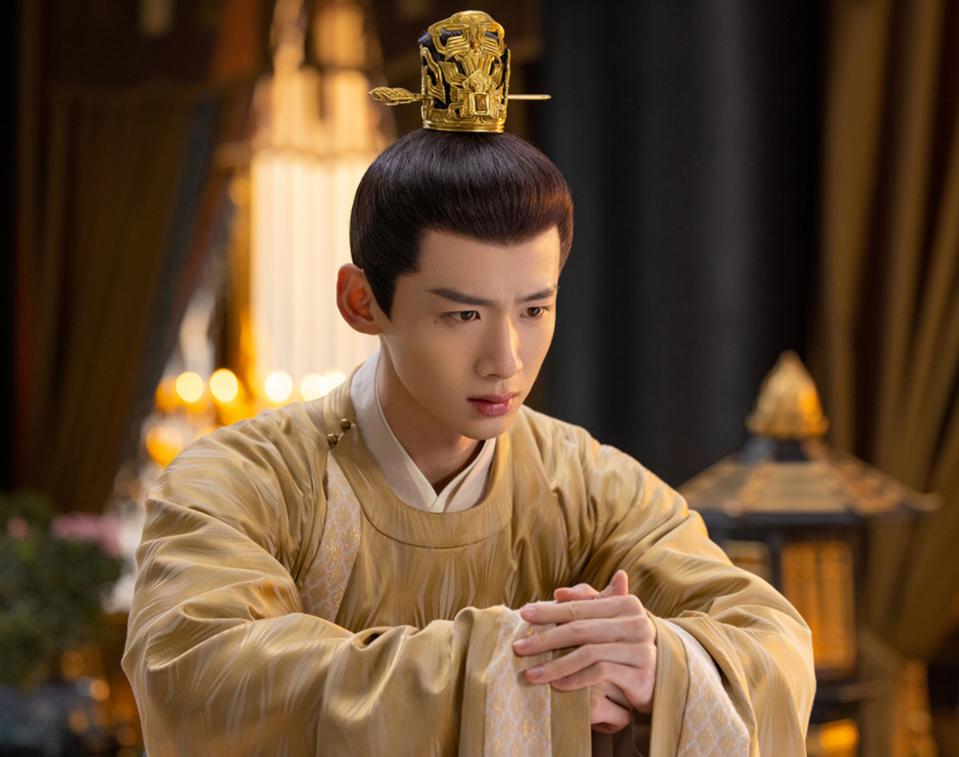 It's obviously the same actor, I didn't recognize him after he played ...