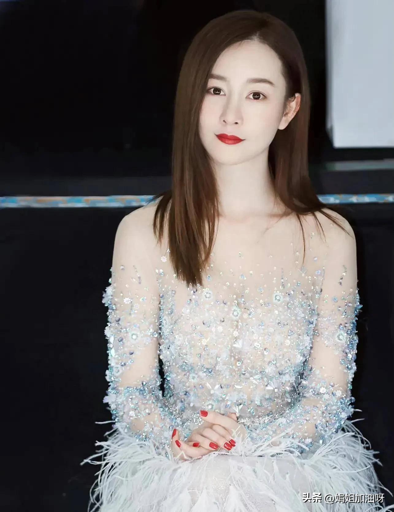 Share pictures, temperament goddess Zhang Meng - iNEWS