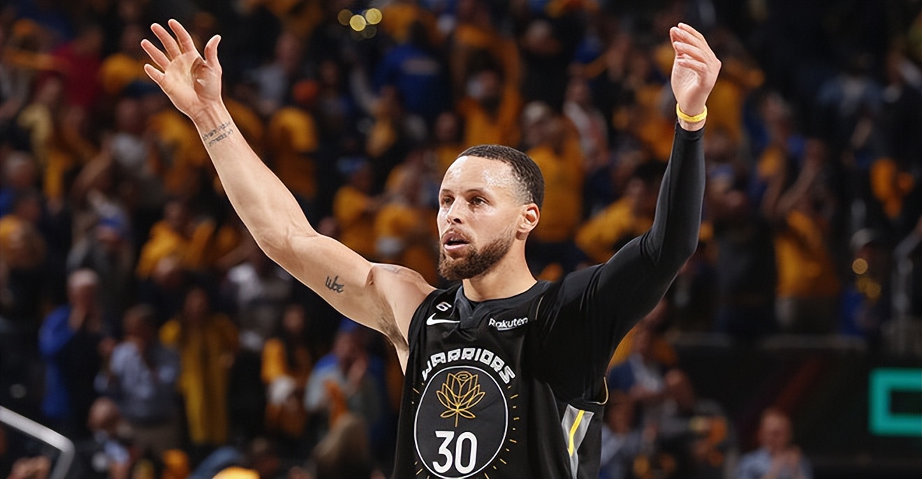 The series averaged 30+5 three-pointers per game! Curry has 39 30+5 ...