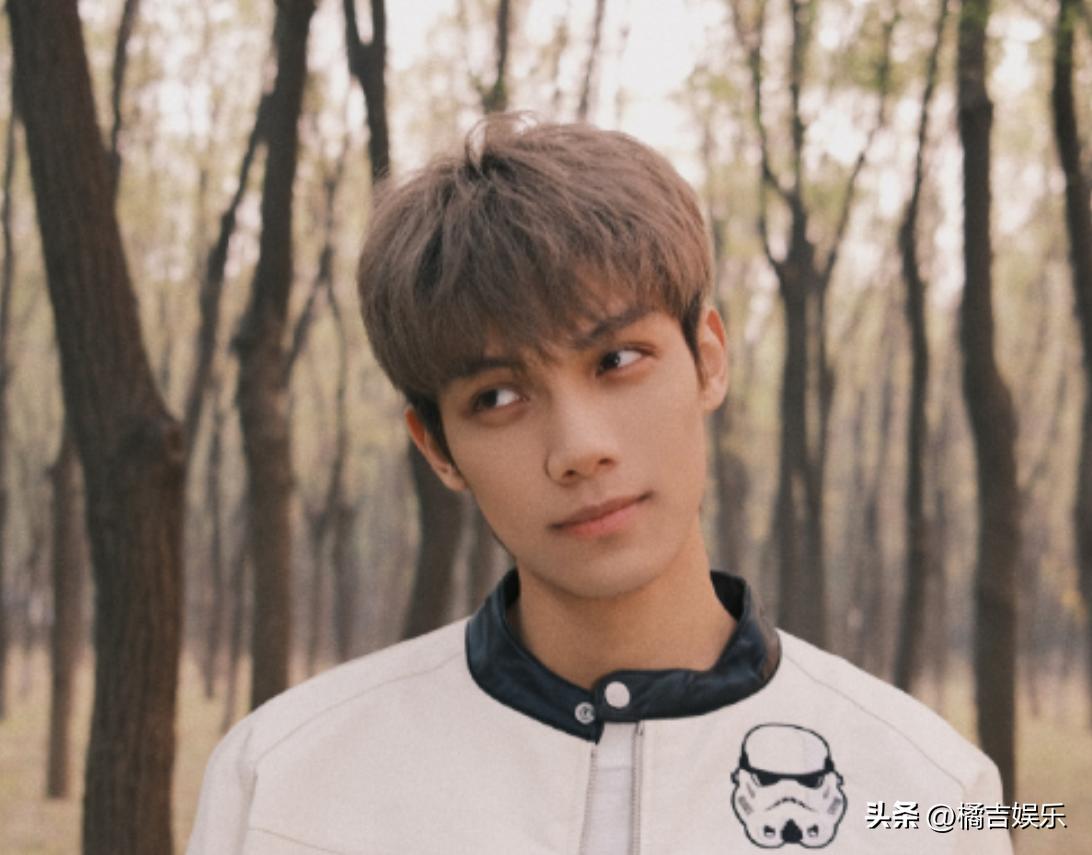 The net revealed that Zhou Yangqing and Duan Xingxing were kissing and ...