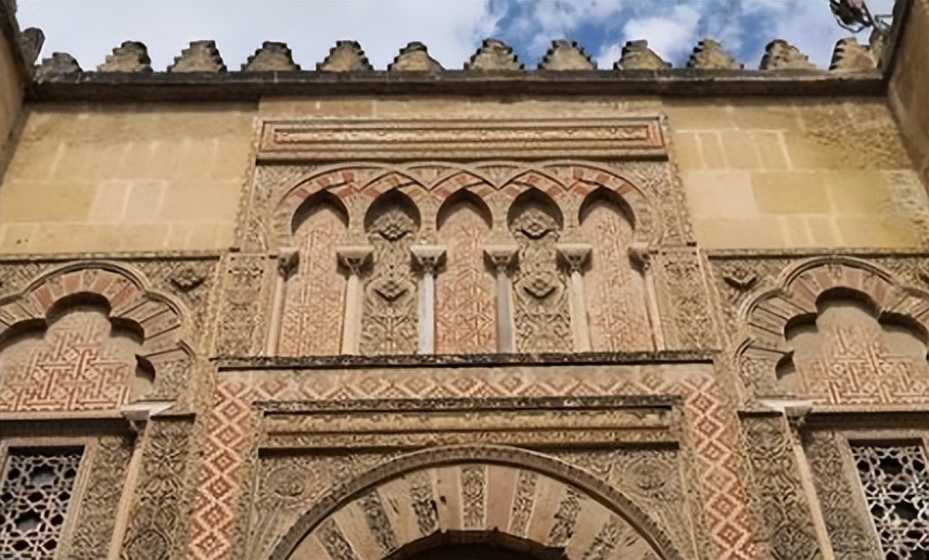 Changes and developments in the architecture of the Iberian Peninsula ...