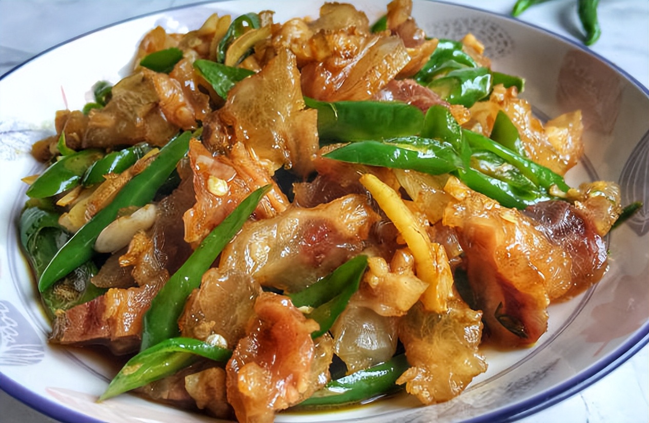 Hot and hot, unique beef tendon: explore the delicacy and unique charm ...