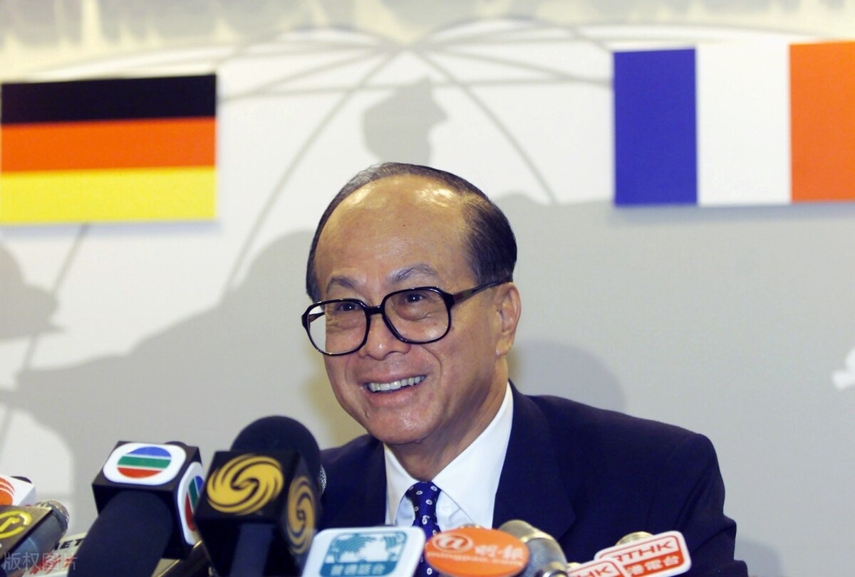 Li Ka-shing fled to the UK, only by understanding his "history of running away" can you ...