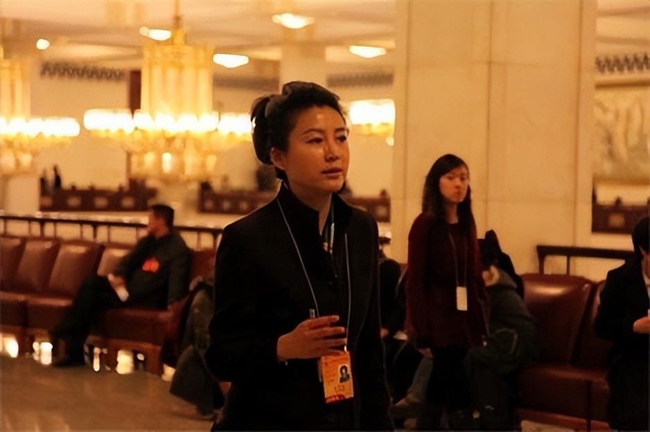 After the famous host Wang Xiaoya fell ill, she wrote 19 sentences in ...